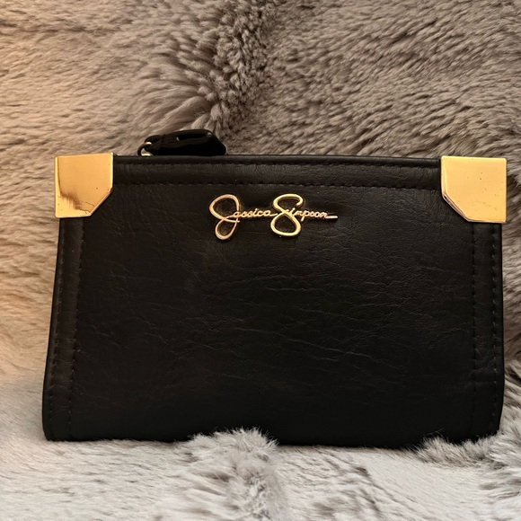 Jessica Simpson | Bags | Jessica Simpson Black And Cheetah Wallet ...